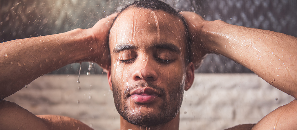 Les meilleurs gels douche pour homme pour bien commencer la journée ...